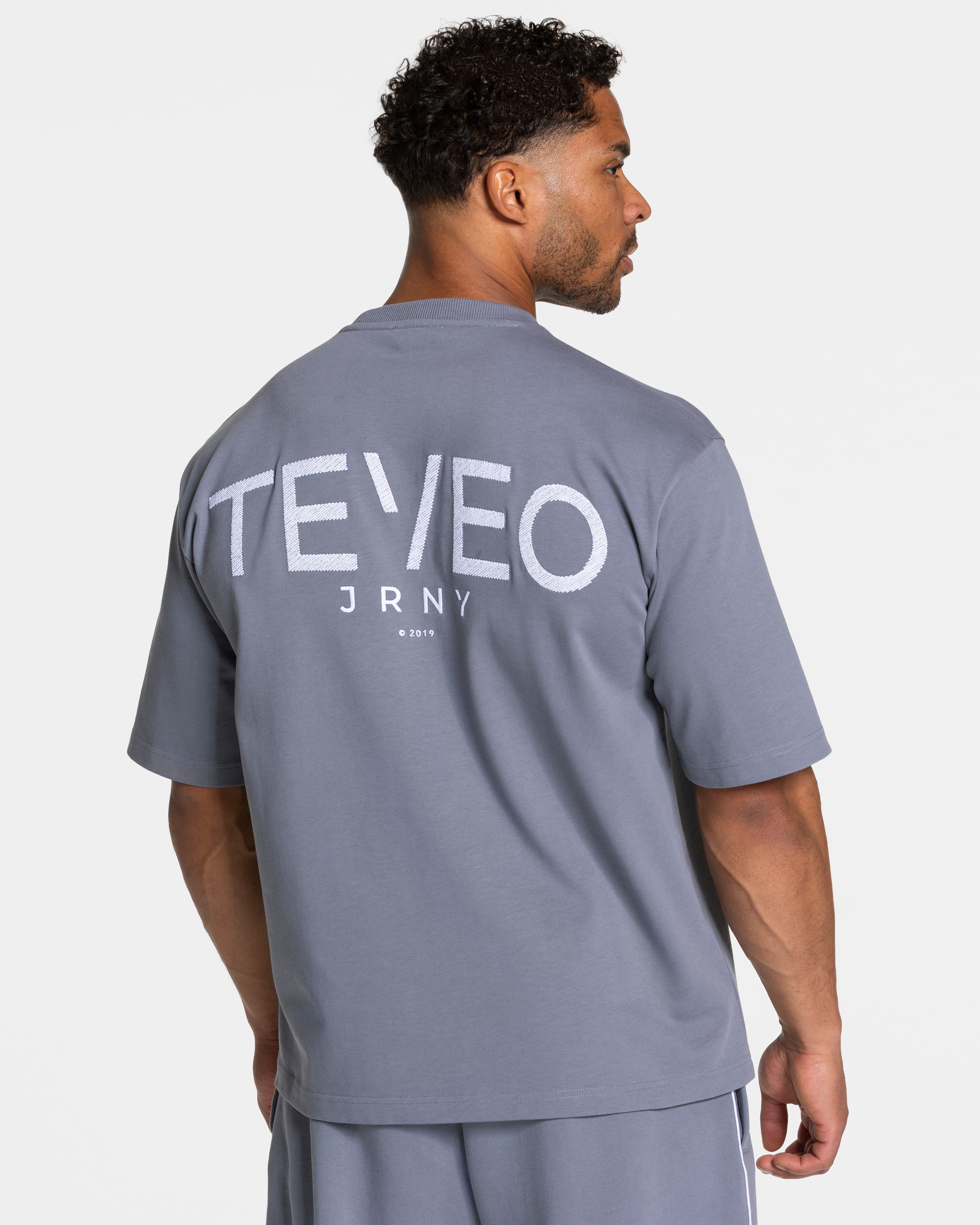 Journey Oversized T-Shirt "Eisgrau"