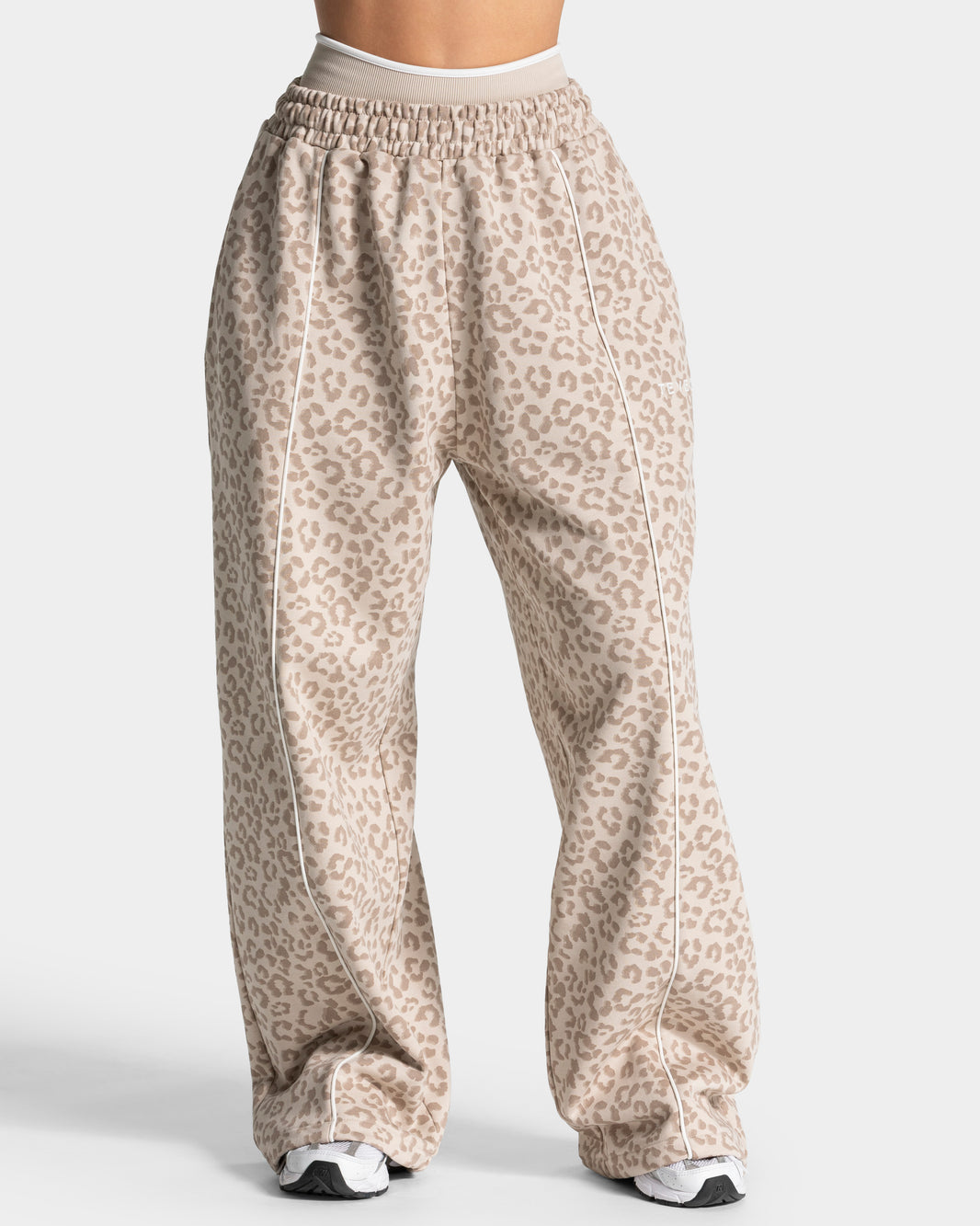 Leo Restock